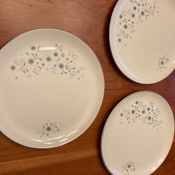 HOPE CHEST | Dining | Mcm Vintage Hope Chest Rhapsody Dinner Plates Set ...